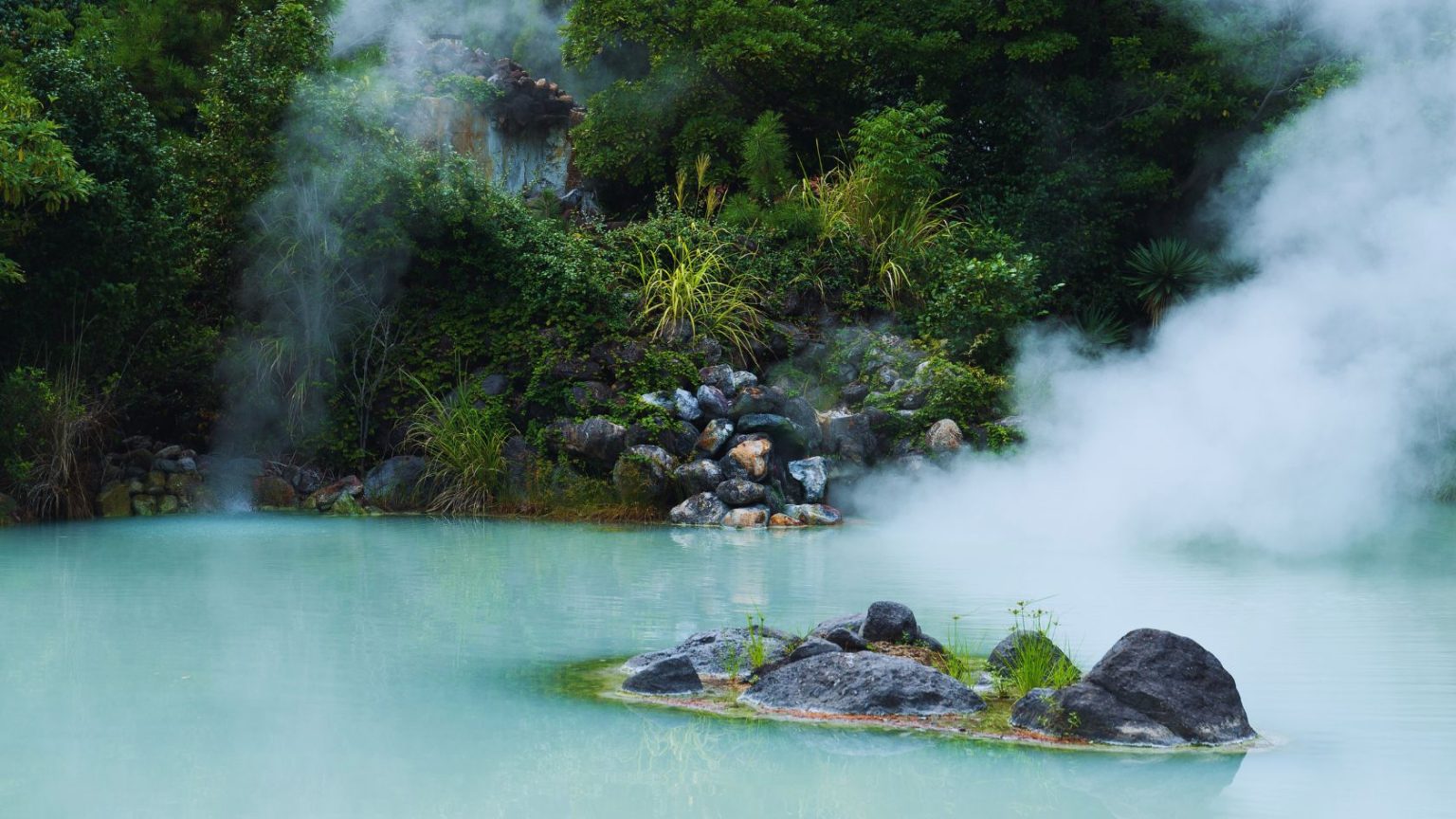 Stress-Busting Mineral Pools | Calistoga Motor Lodge & Spa